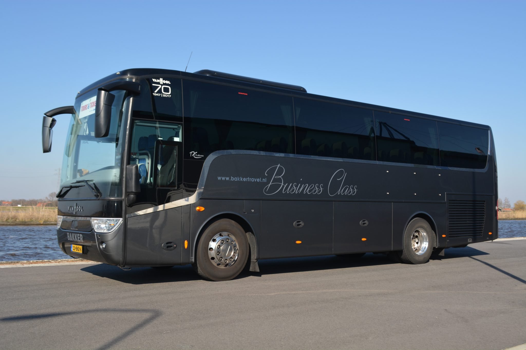 Vip bus more information - BAKKER Travel bv